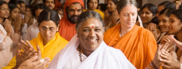 Amma – Mata Amritanandamayi – Biography – Life Timeline with Photos ...