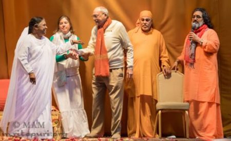 Amma – Mata Amritanandamayi – Biography – Life Timeline with Photos ...